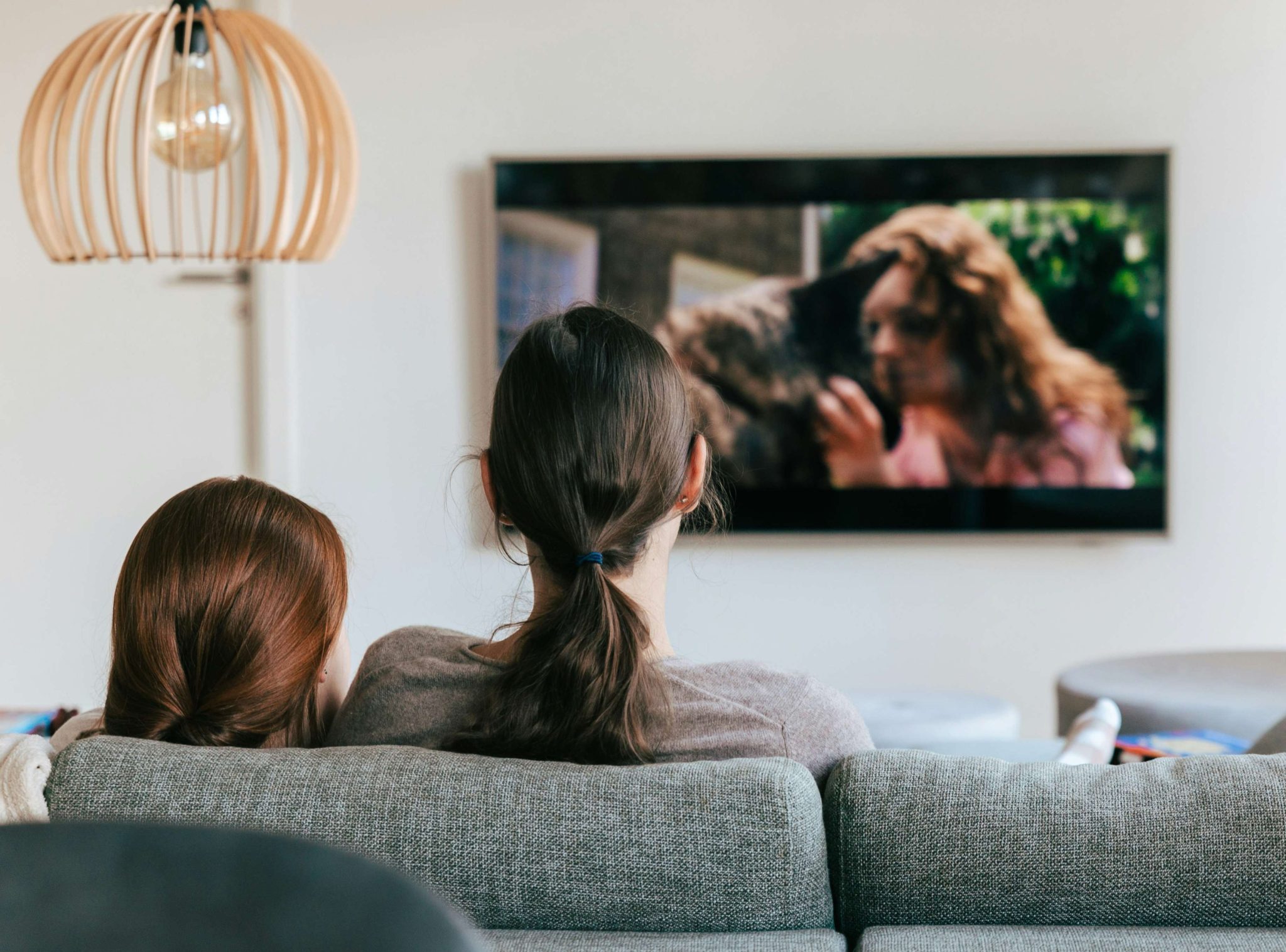 Key trends and leading advertisers across Canadian TV for Q1 2026 ...